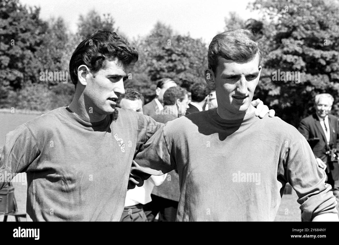 Peter Bonetti and Alex Stepney, Chelsea FC goalkeepers 2nd August 1966 ...