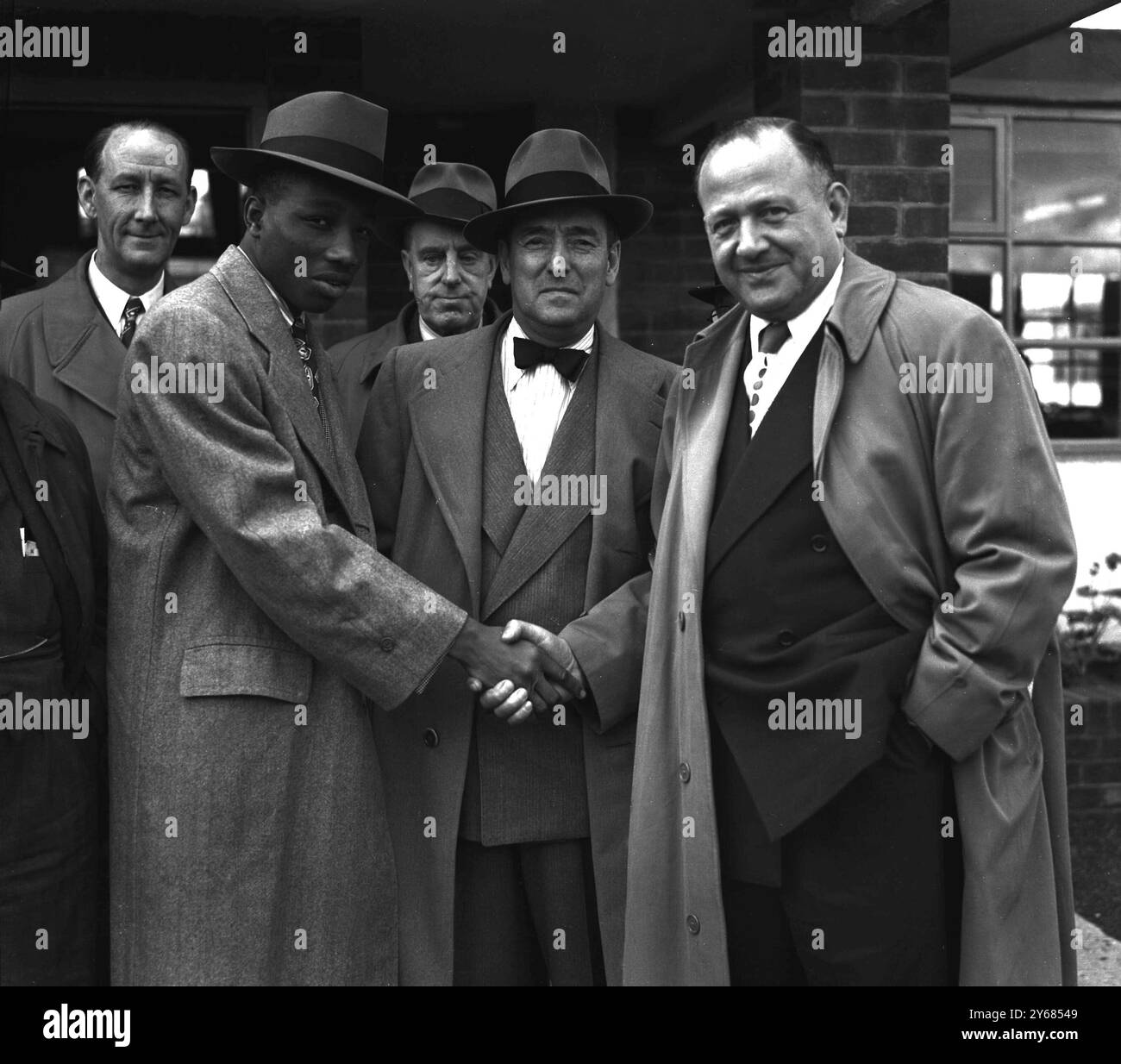 Sandy Saddler - Featherweight Boxing Champion Stock Photo - Alamy