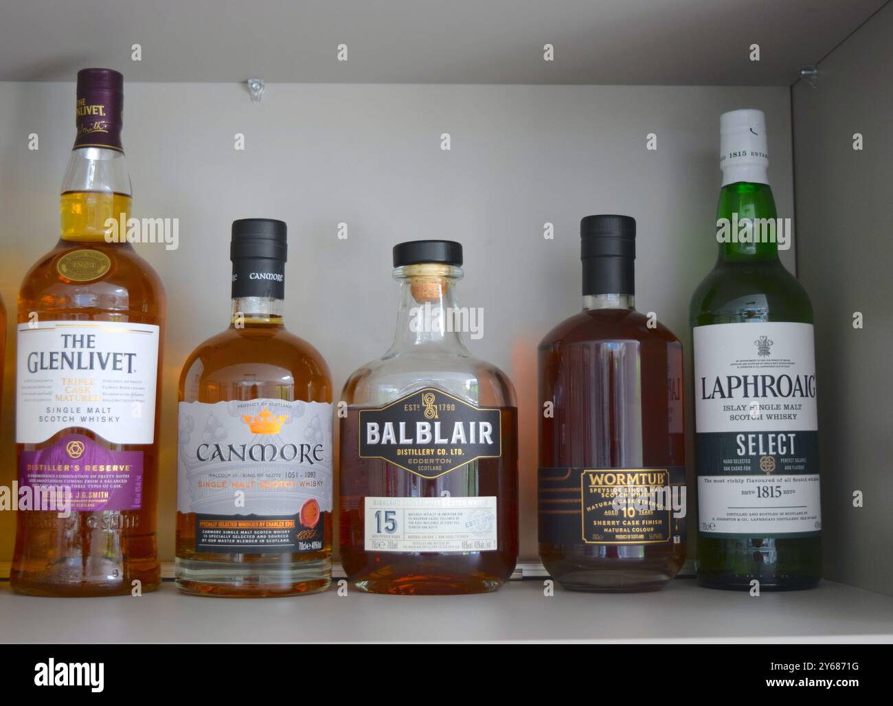 Whisky display cabinet hi-res stock photography and images - Alamy