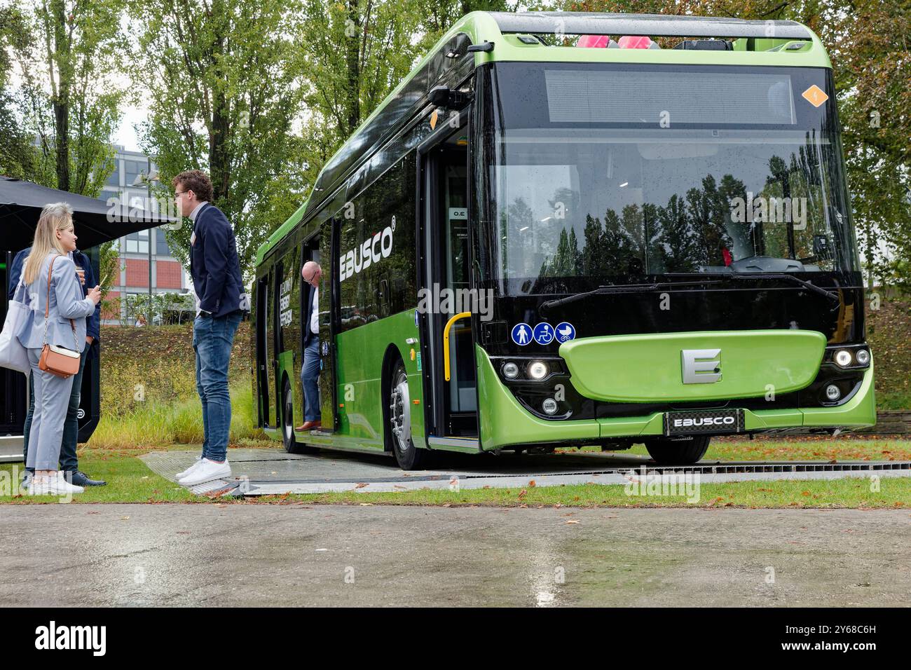 E-Busse auf der InnoTrans 2024 2024-09-24 Deutschland, Berlin Elektro ...