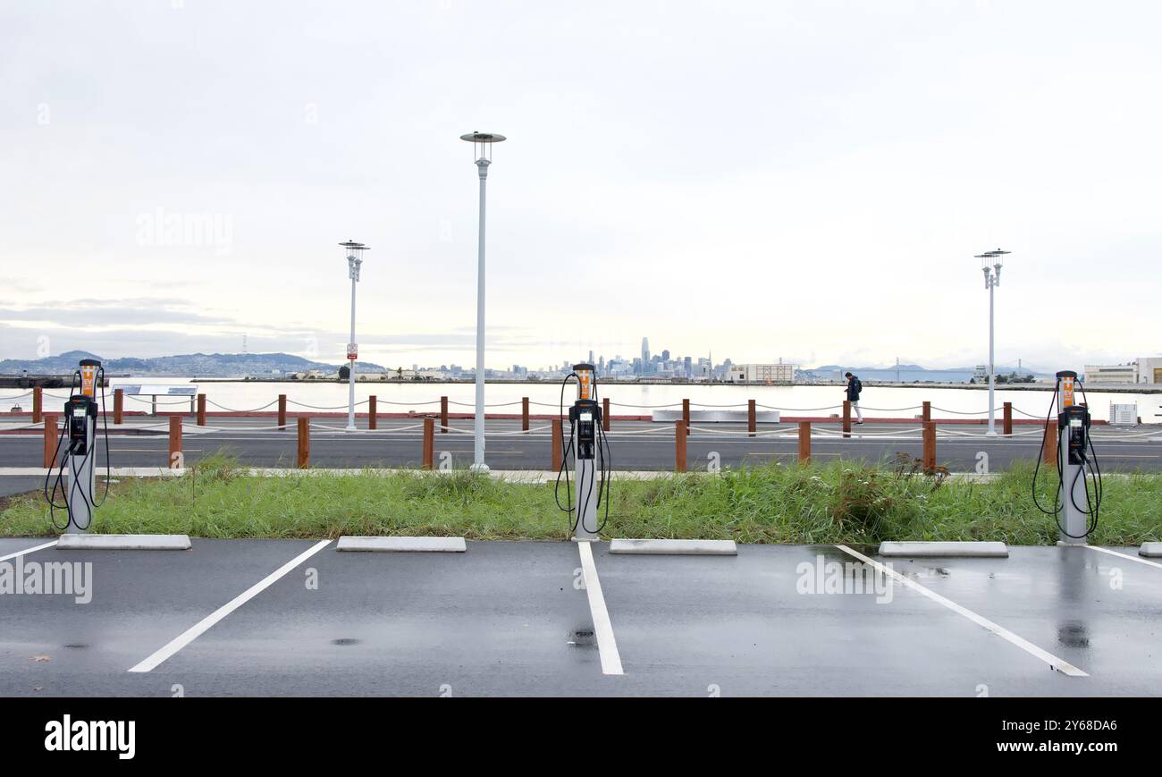 Alameda, CA - Dec 20, 2023: Charge Point EV Charging Station in the Sea ...