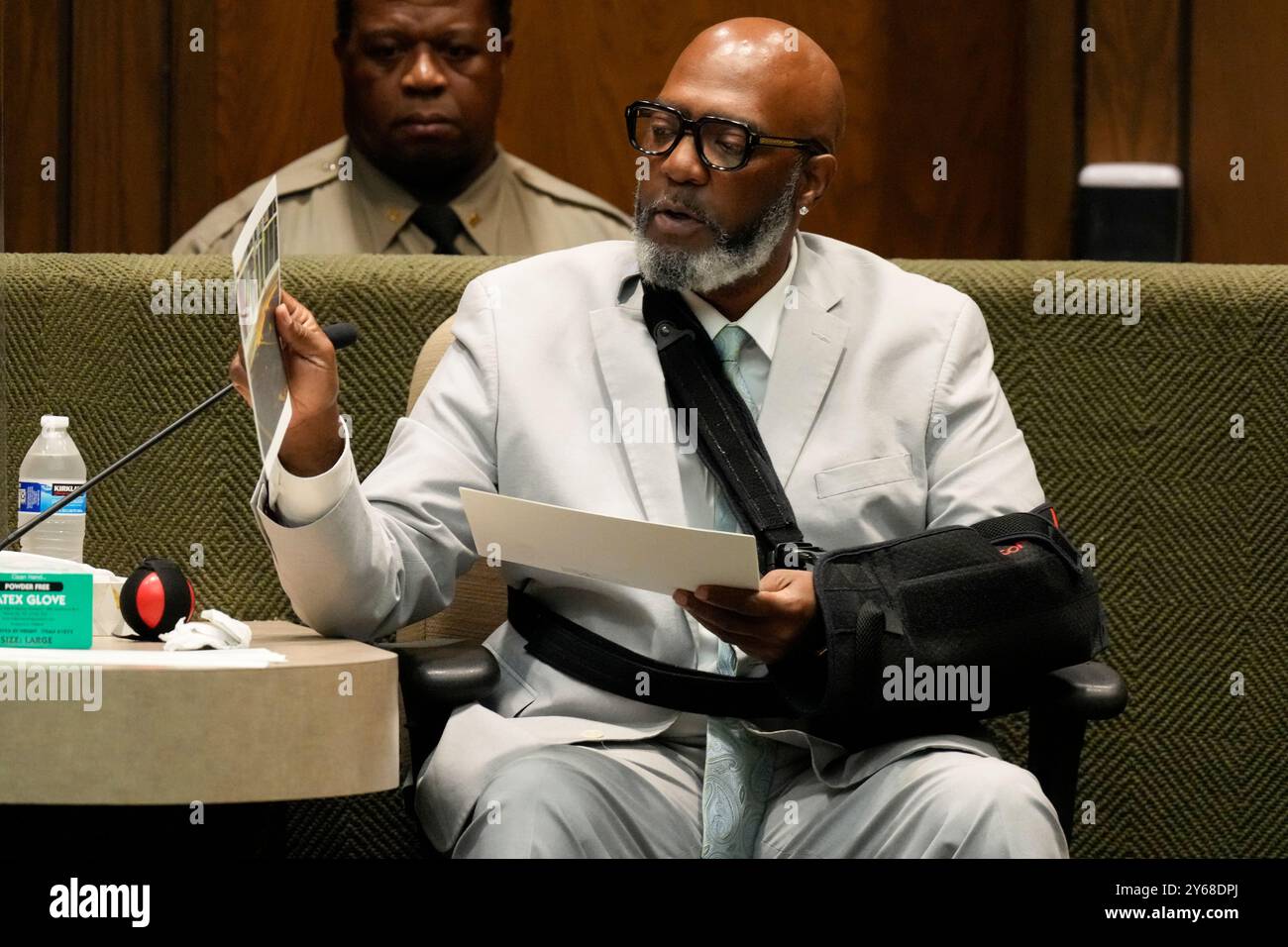 Retired Memphis Police officer Terence Dabney testifies during the ...