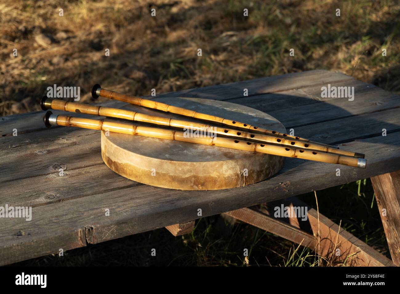 Drum flute hi-res stock photography and images - Alamy