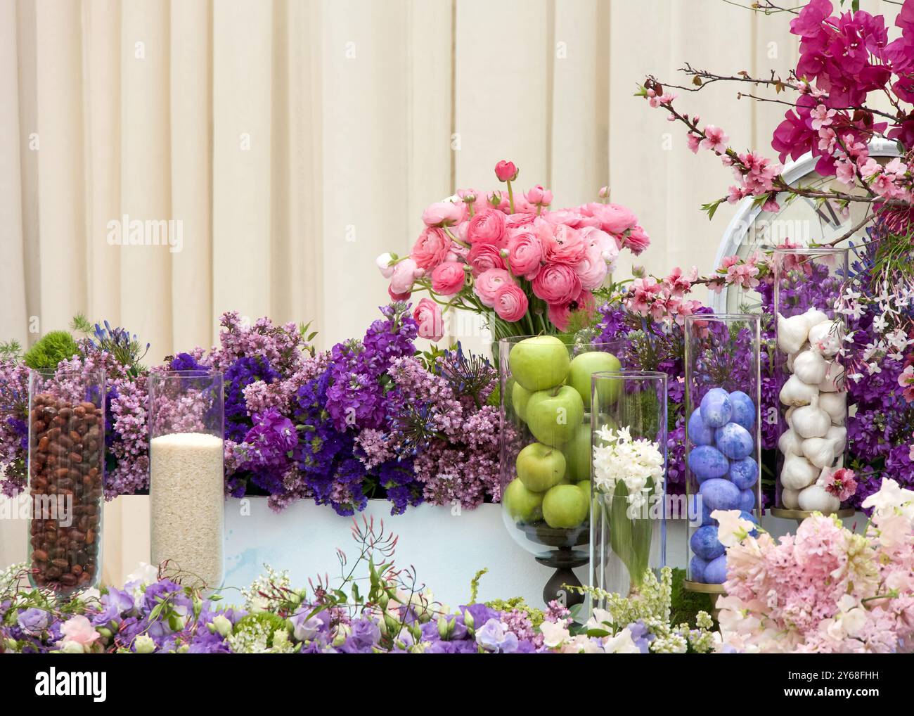 Haft sin table of nowrooz hi-res stock photography and images - Alamy