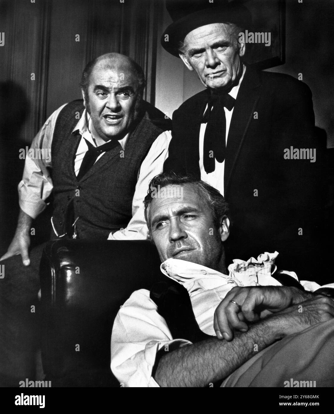 Robert Middleton, Charles Bickford, Jason Robards, on-set of the ...
