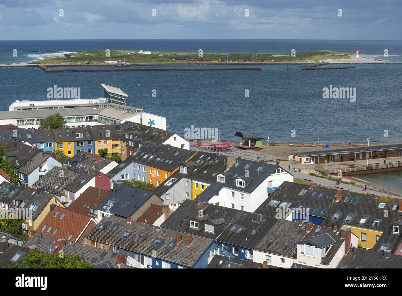 View of the lowlands and the dune from the Oberland Promenade ...