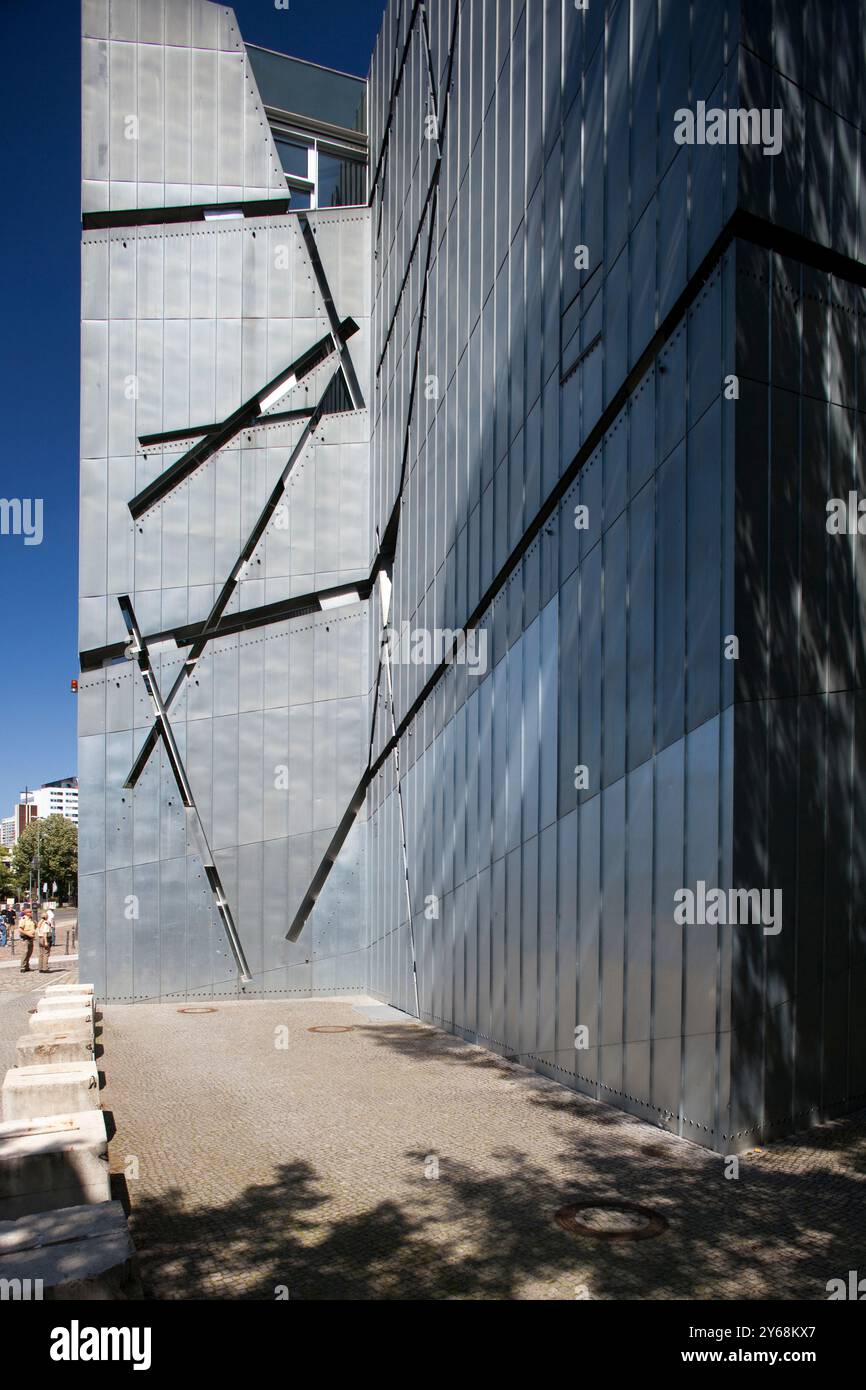 The striking exterior of the Jewish Museum Berlin features contemporary ...