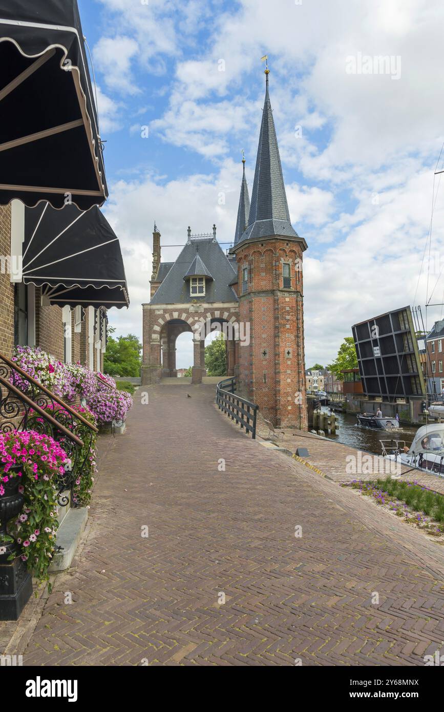 Waterpoort, architecture, canal, boats, Tor, water gate, historical ...