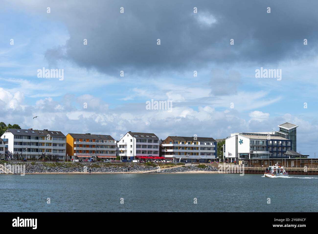Hotels and flat houses in the lowlands, atoll resort, dune ferry, pier ...