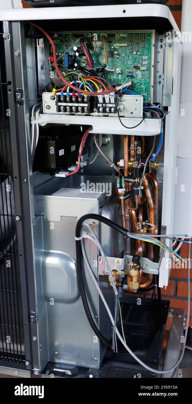 Wiring harness and interior design of a Mitsubishi Ecodan air-water ...