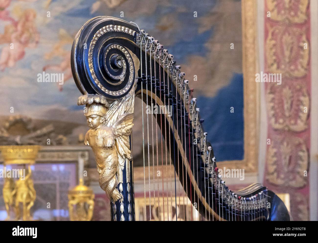 Harp stringed musical instrument hi-res stock photography and images ...