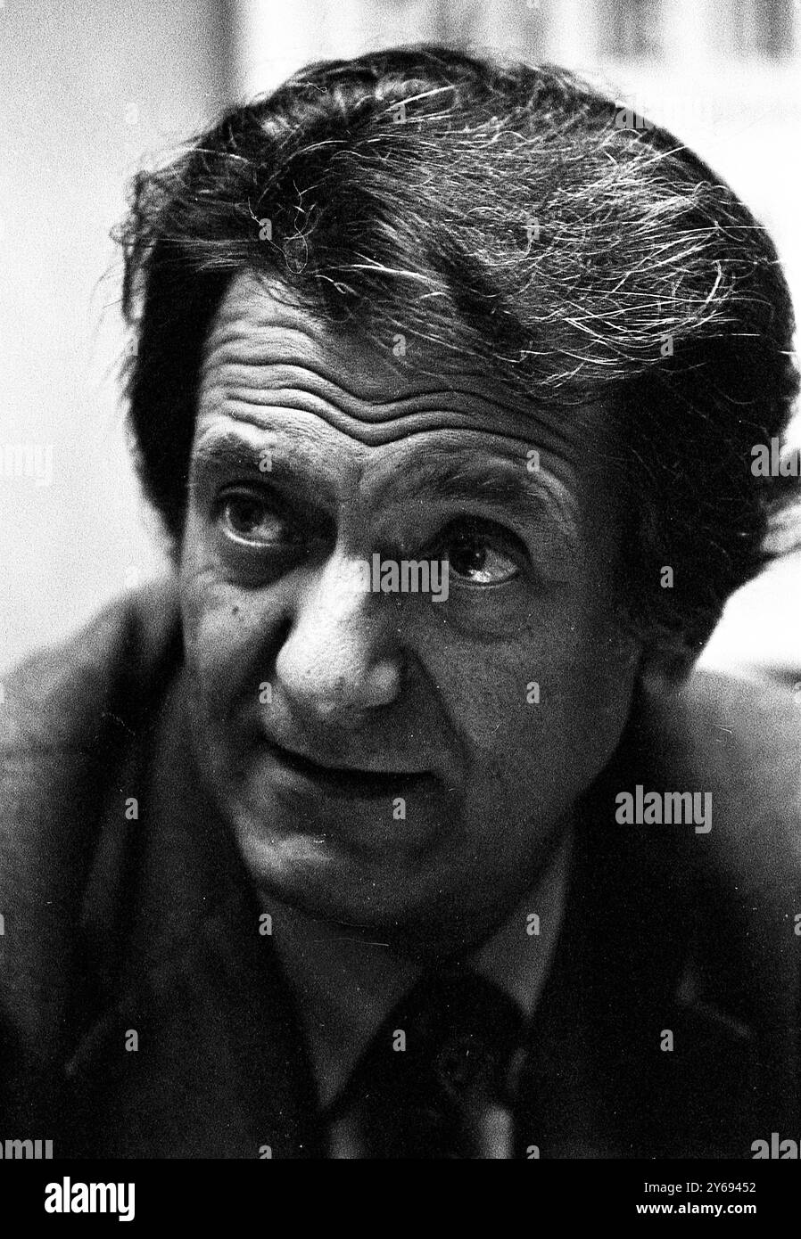 Spanish theater and film actor Alberto Closas during an interview in ...