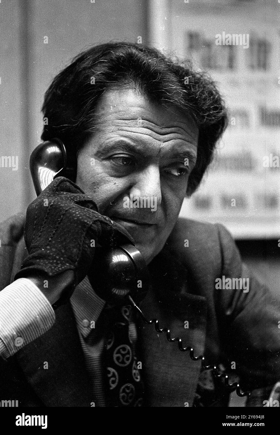 Spanish theater and film actor Alberto Closas during an interview in ...
