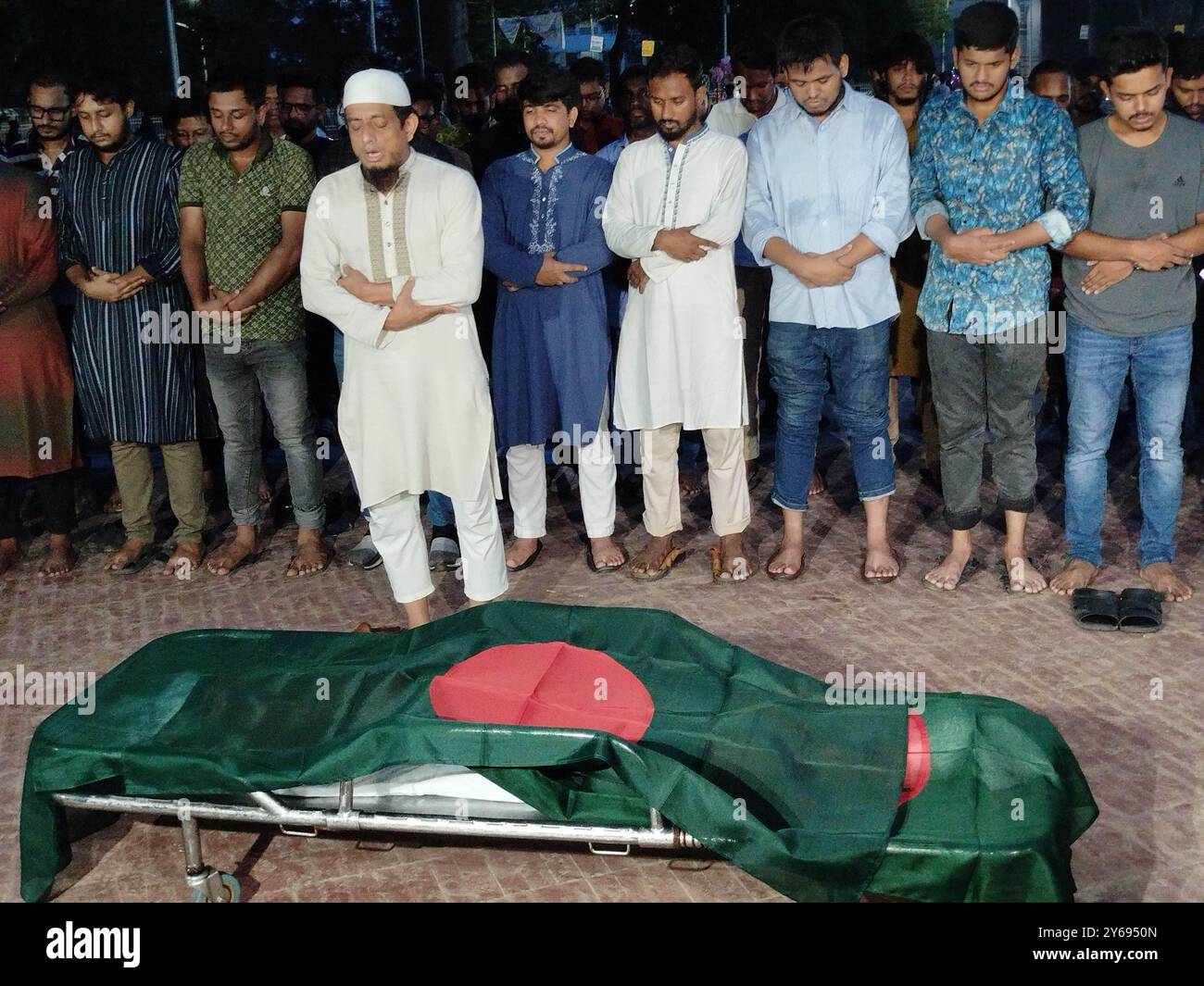 Prayers for deceased hi-res stock photography and images - Alamy