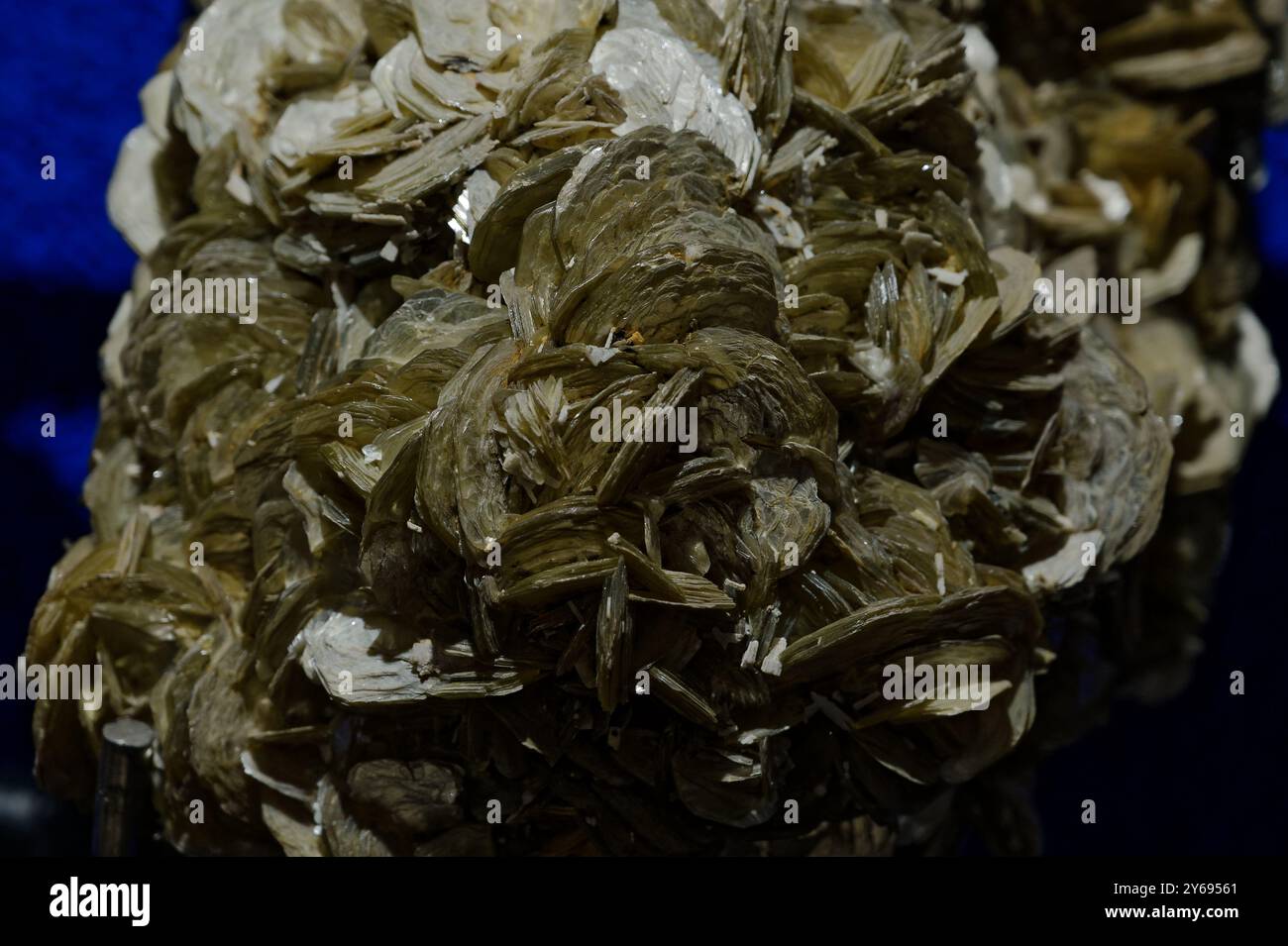 Rare minerals exhibit hi-res stock photography and images - Alamy