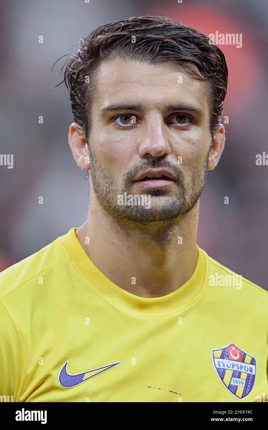 ISTANBOEL - Leo Dubois of Ikas Eyupspor during the Turkish Super Lig match between Besiktas AS ...