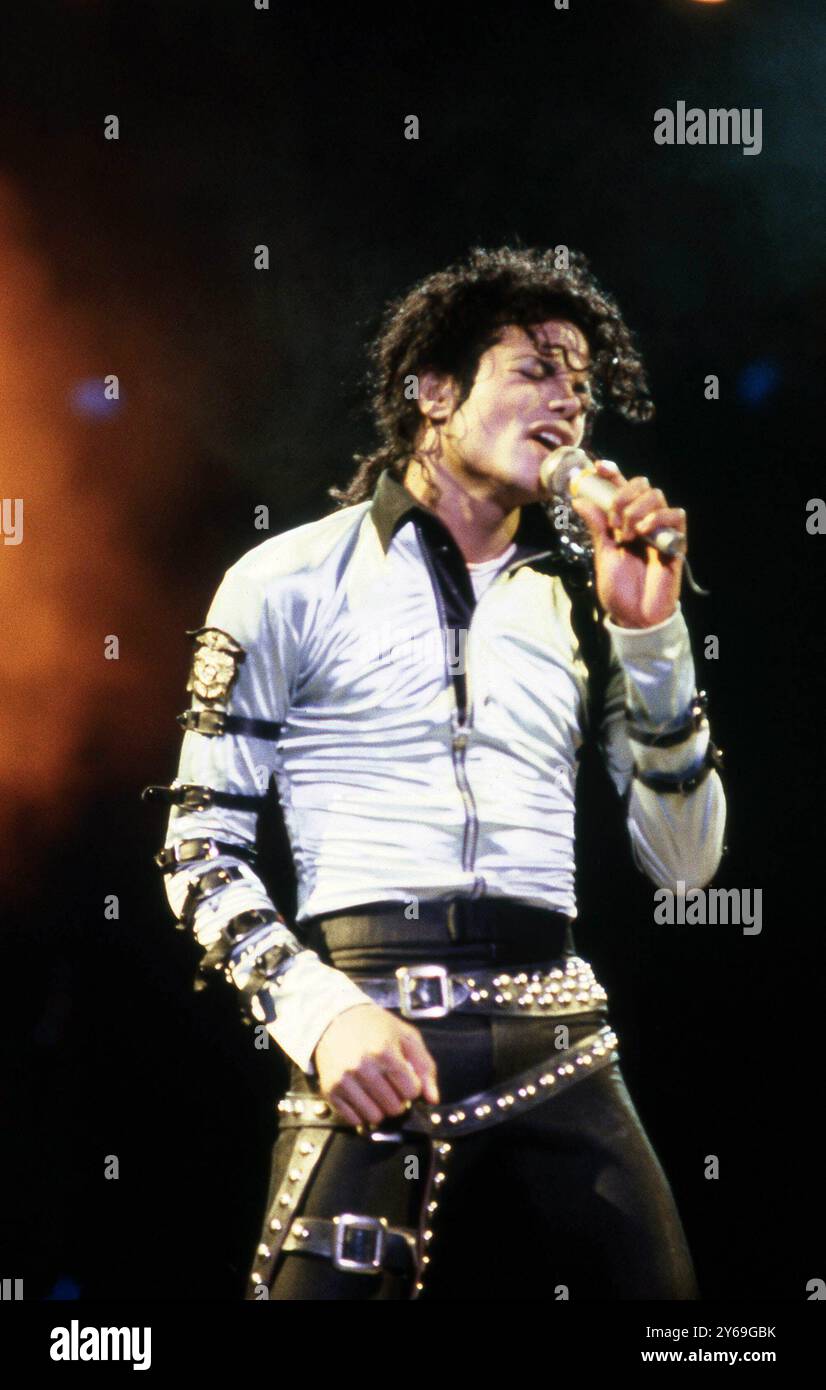 MICHAEL JACKSON. CANTANTE USA 1958 -2009. ACTUACION EN MADRID 1988 ...