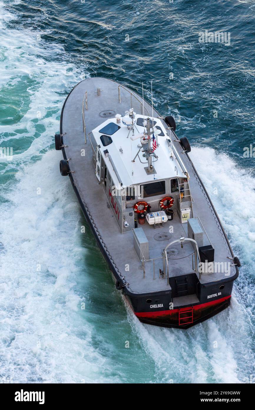 Harbor pilot boat hi-res stock photography and images - Alamy