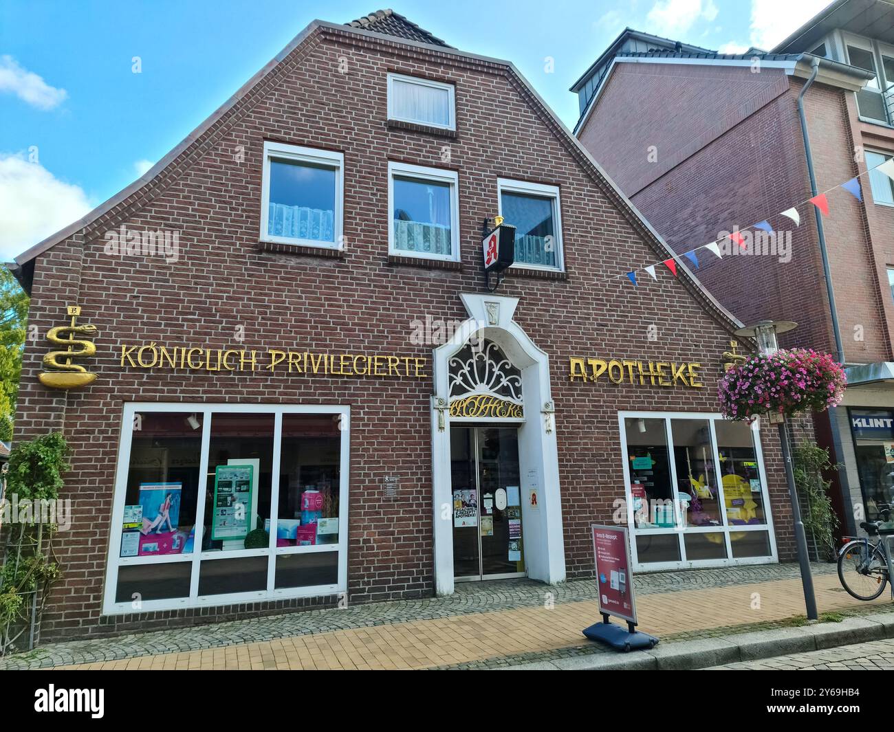 Pharmacyinterior hi-res stock photography and images - Alamy