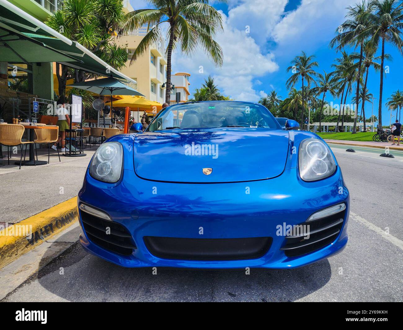 Miami Beach, Florida USA - June 8, 2024: 2018 Porsche 718 Boxter blue ...