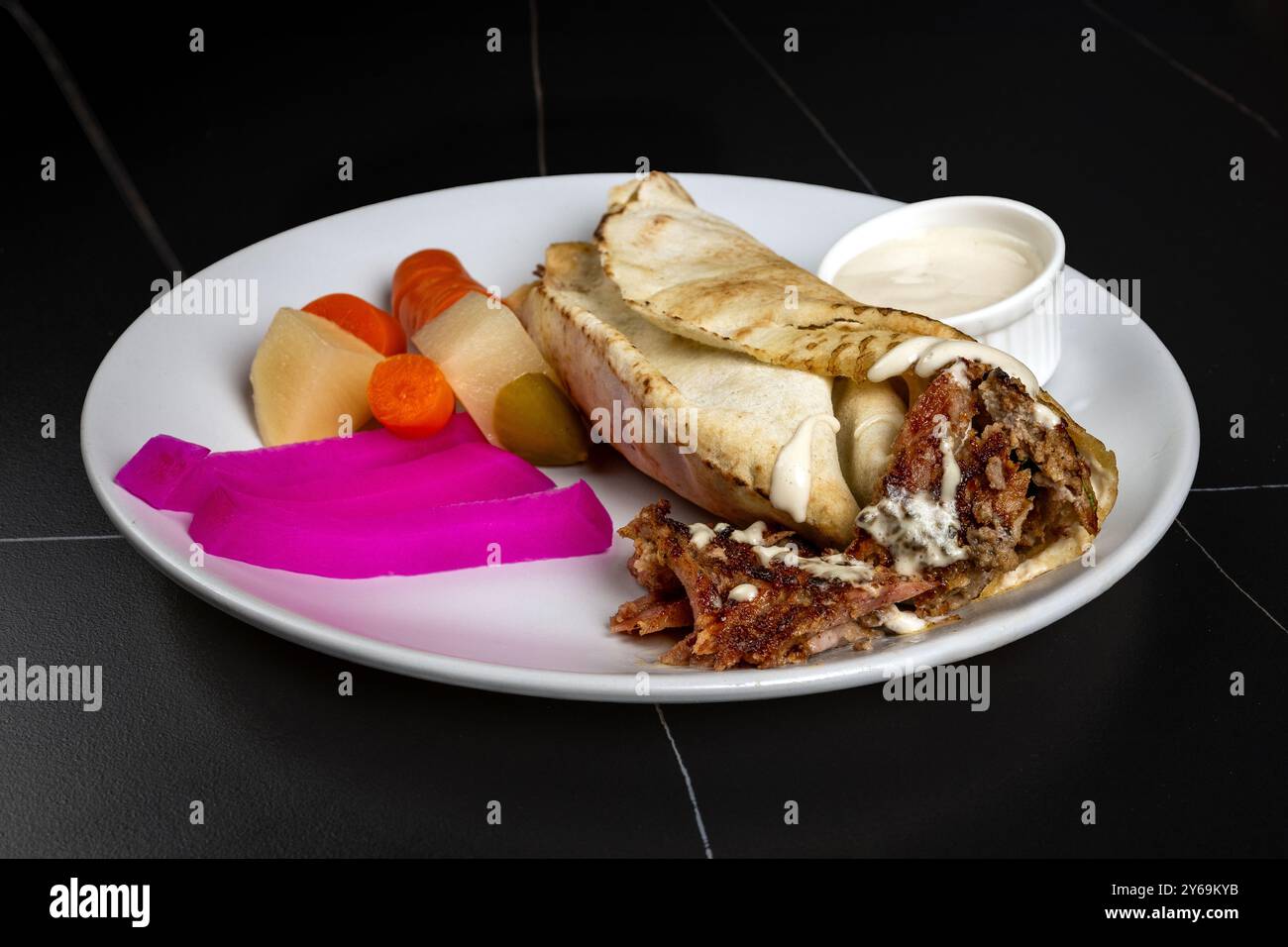 Shawarma hi-res stock photography and images - Alamy