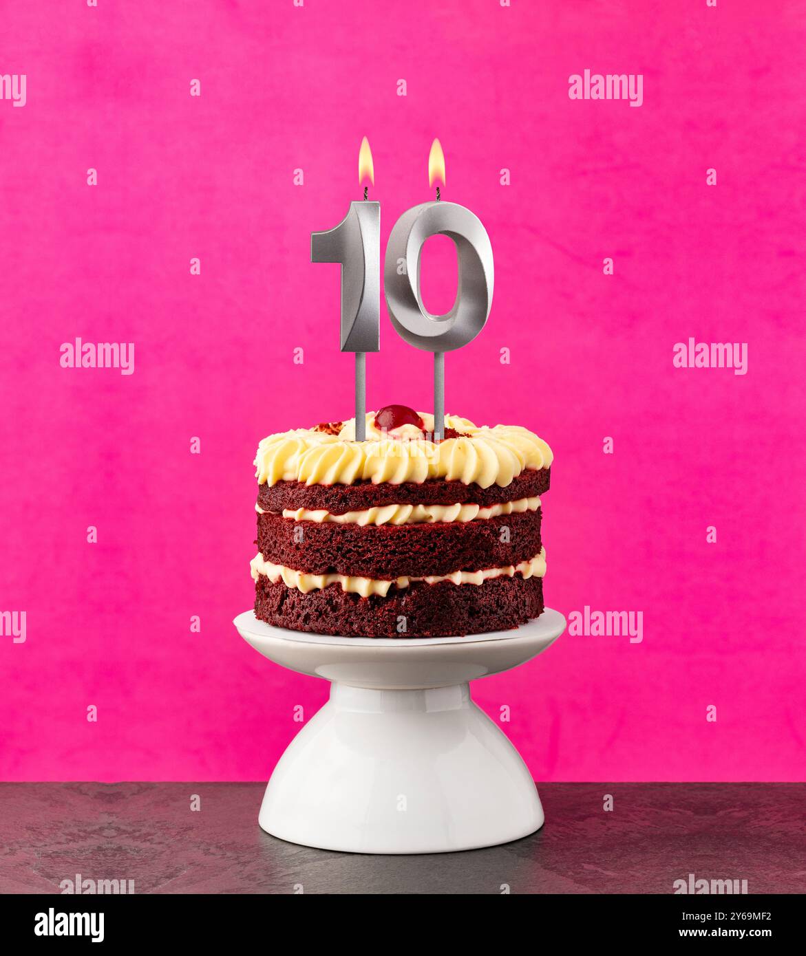 Red velvet cake - Birthday number 10 on a pink background Stock Photo ...