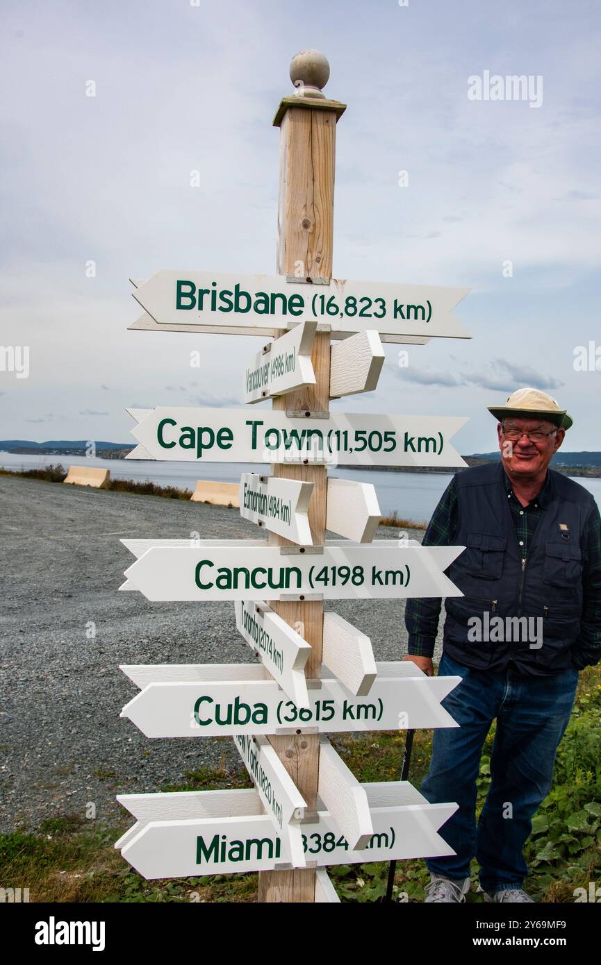 Directional signs to various cities from Green Point Lighthouse in Port ...