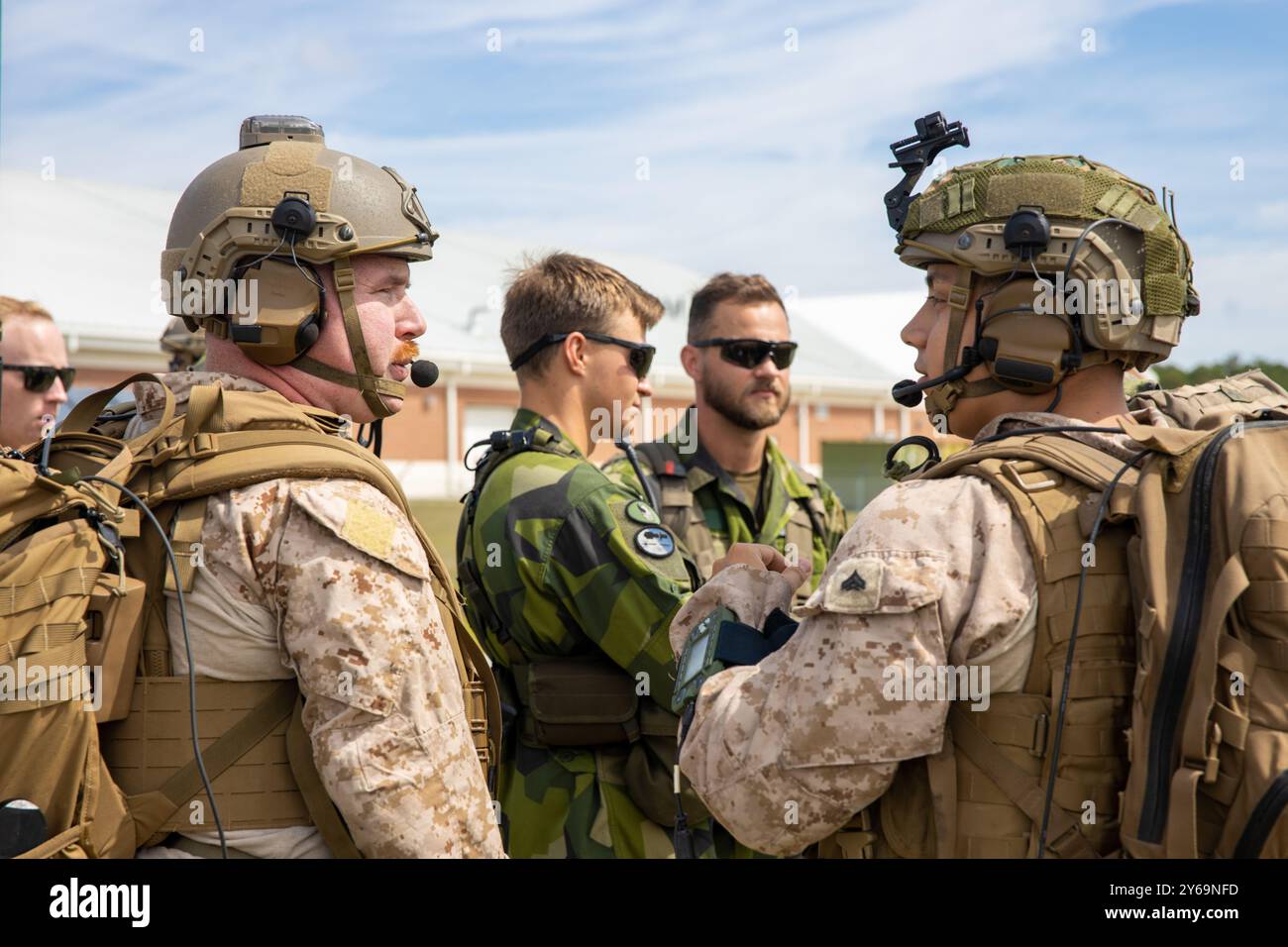 U.S. Marines with 2nd Air Naval Gunfire Liaison Company, II Marine ...