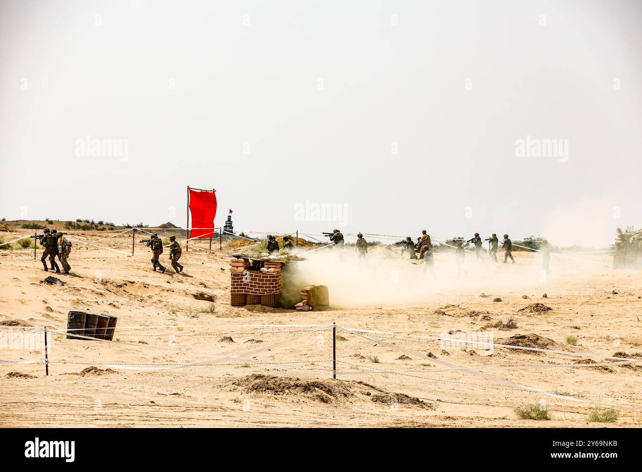 Indian army soldiers perform hi-res stock photography and images - Alamy