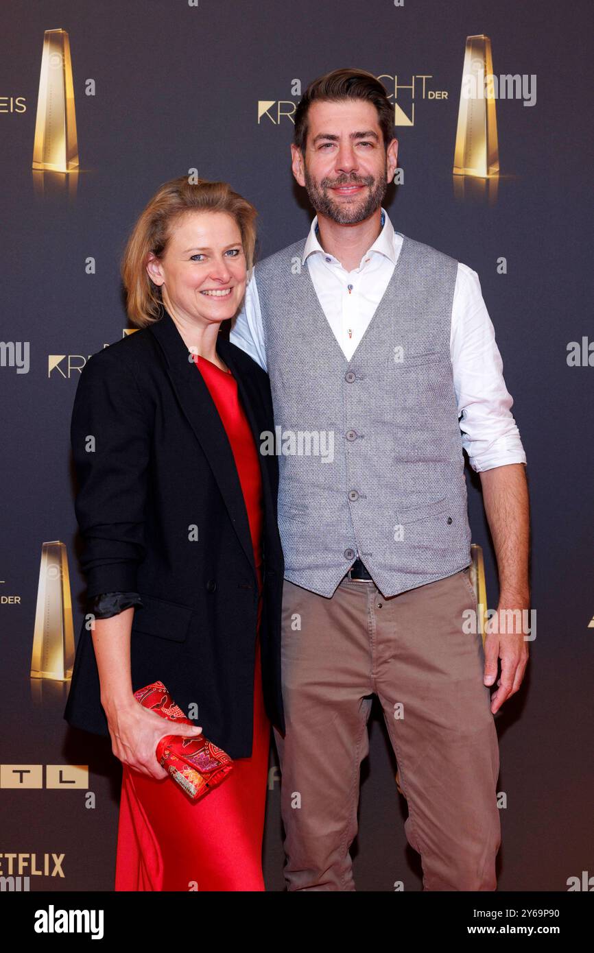 Moderator Claus von Wagner und seine Partnerin Politikerin Jutta ...