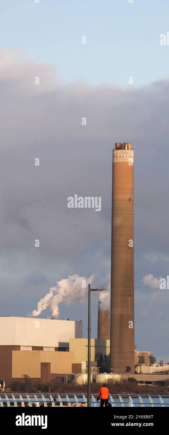 Electricity generating plant Northern Ireland. Former coal and oil ...
