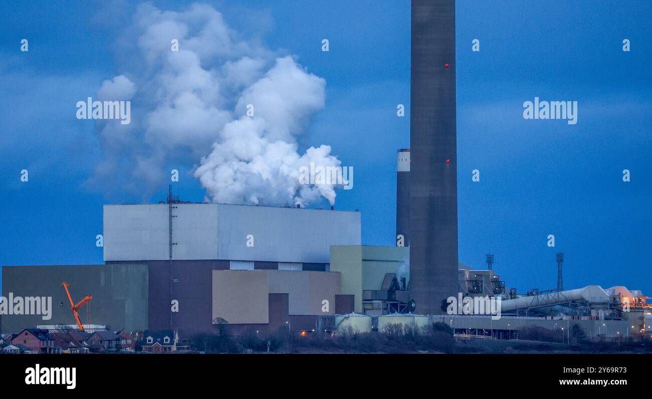 Electricity generating plant Northern Ireland. Former coal and oil ...