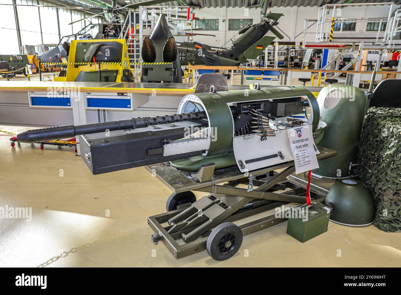 Gunpod hi-res stock photography and images - Alamy