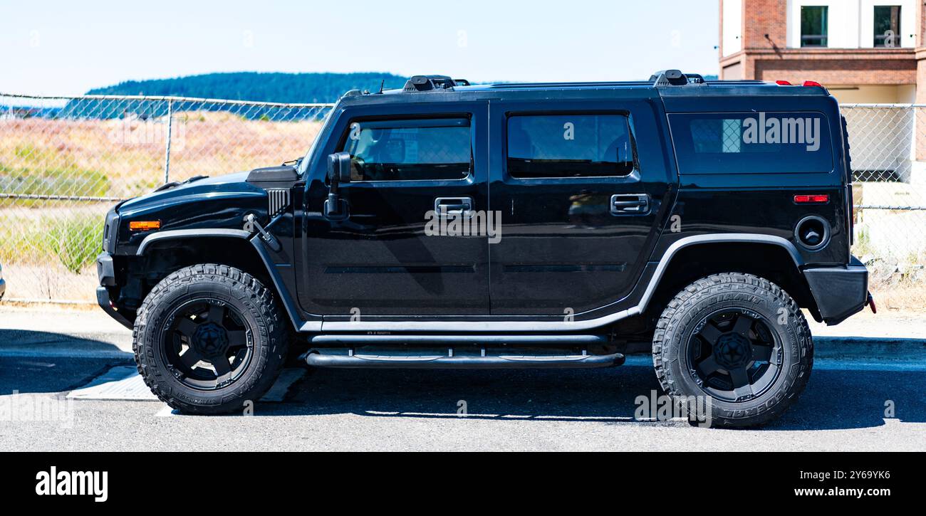 Seattle, USA - July 14, 2024: 2003 Hummer H2 SUV car parked outdoor ...