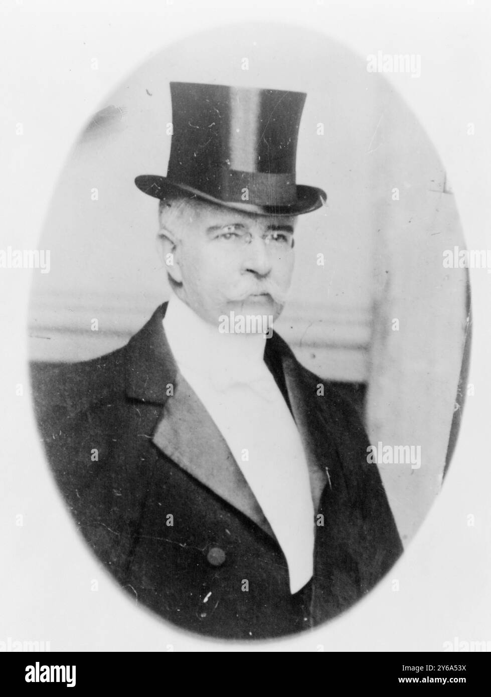 Francisco de la Barra, head-and-shoulders portrait, facing front, 1911 ...