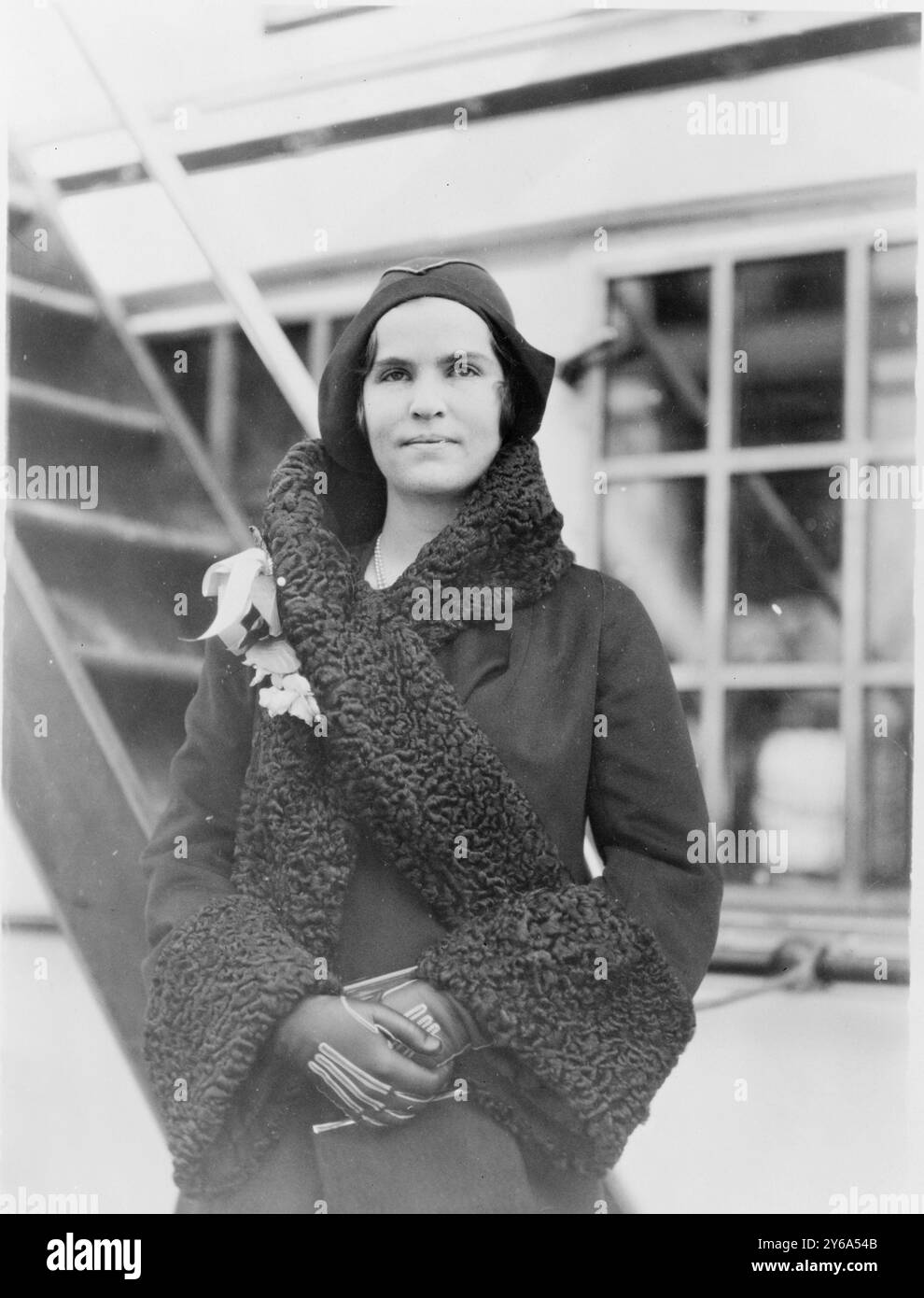 Elizabeth Hughes, half-length portrait, facing front, c1930., Hughes ...