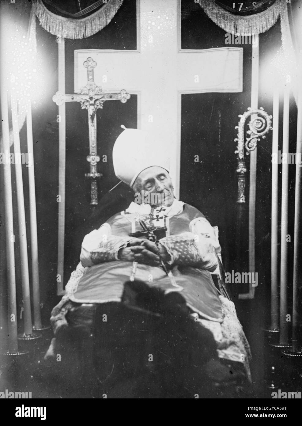 Postmortem photographs hi-res stock photography and images - Alamy