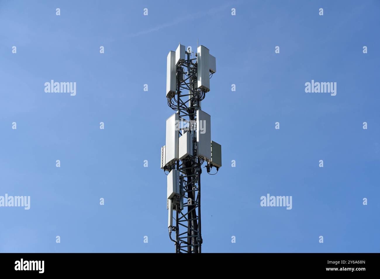 Technikmast hi-res stock photography and images - Alamy