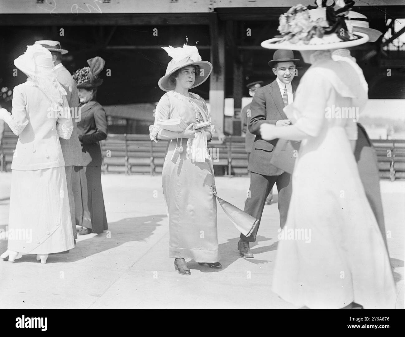 Miss elizabeth hammond hi-res stock photography and images - Alamy