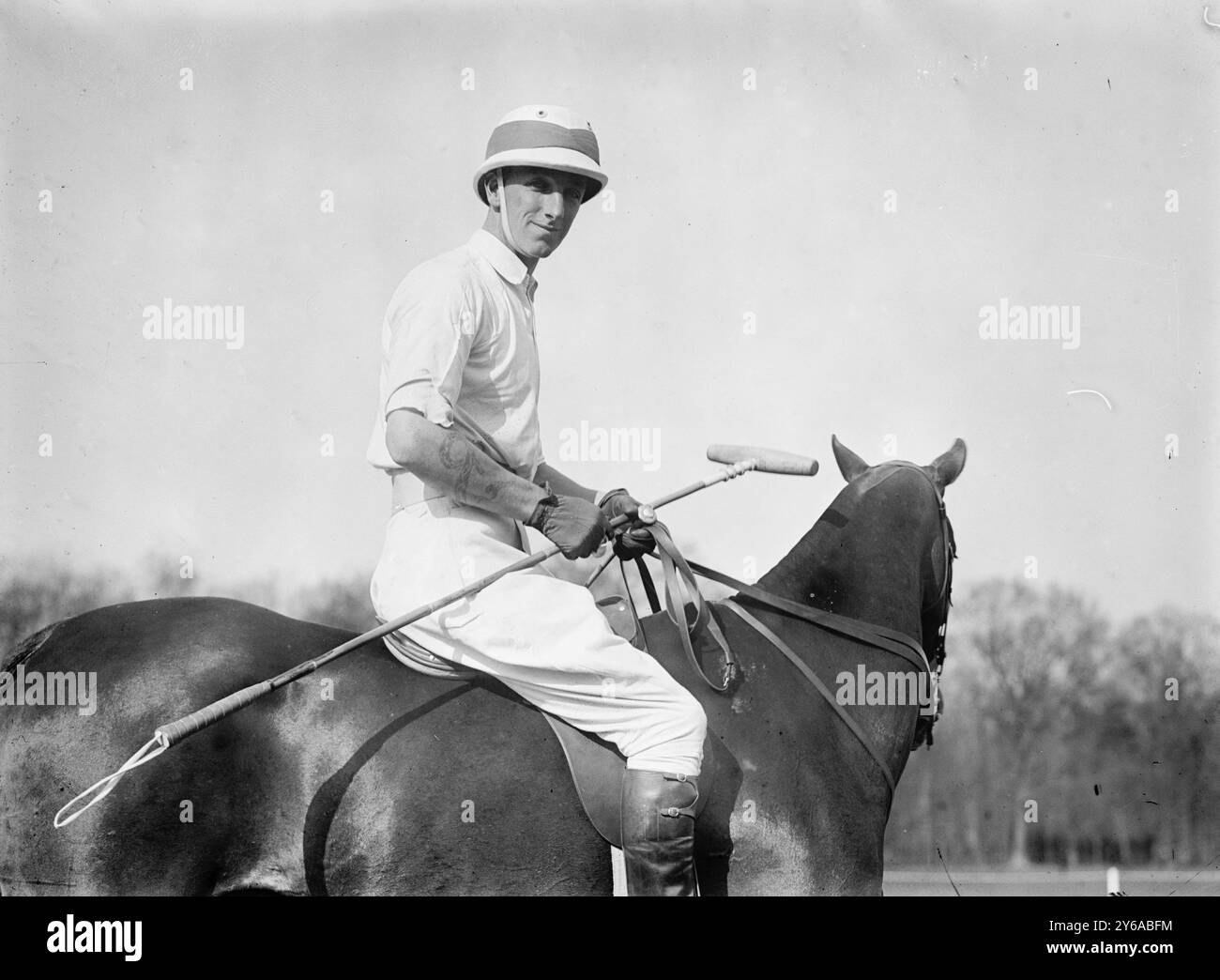 English polo player captain leslie st hi-res stock photography and ...