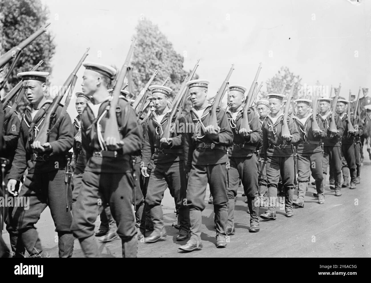 Chinese sailors, Photo shows Chinese sailors marching past Rear Admiral ...