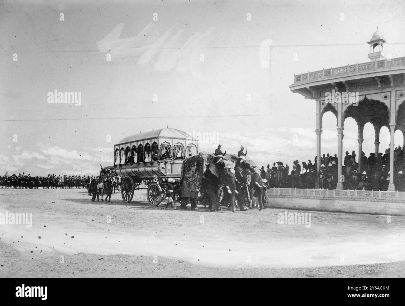 Durbar, India, Photo shows carriage of H.H. the Maharaja of Rewah, at a ...