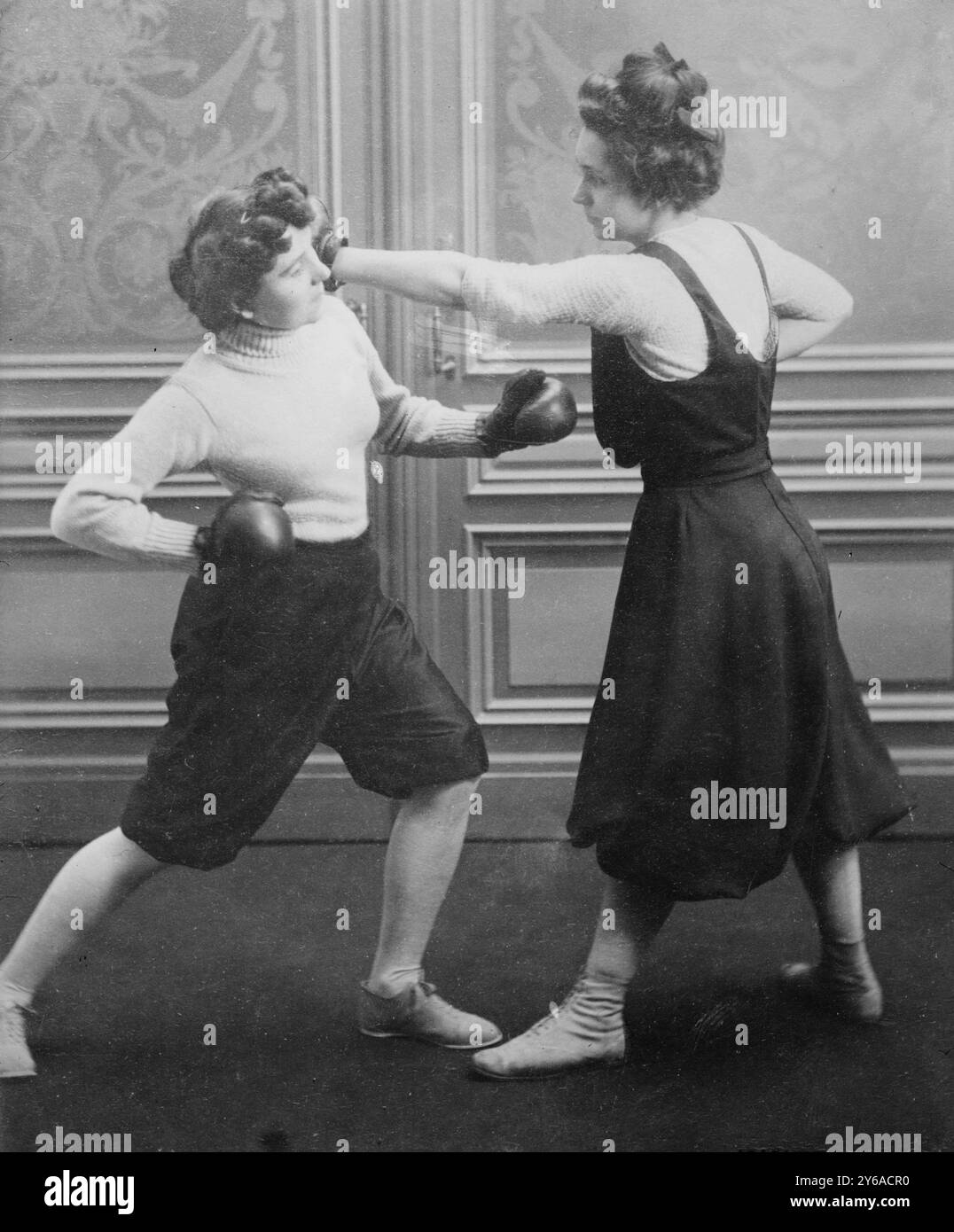 Kussin boxing hi-res stock photography and images - Alamy