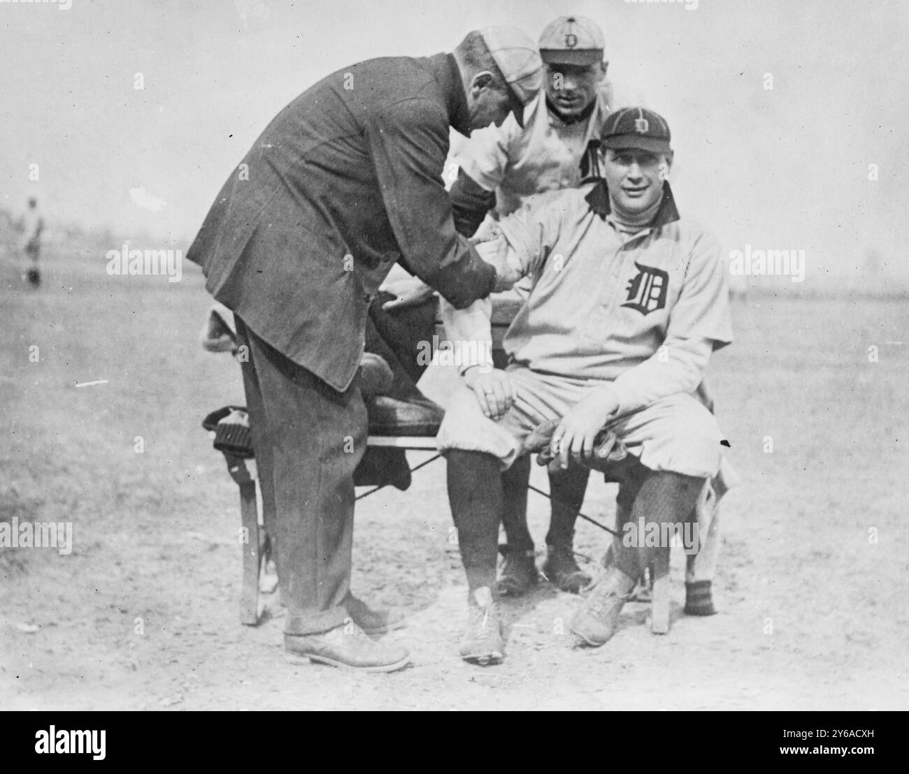 Del gainer standing hi-res stock photography and images - Alamy