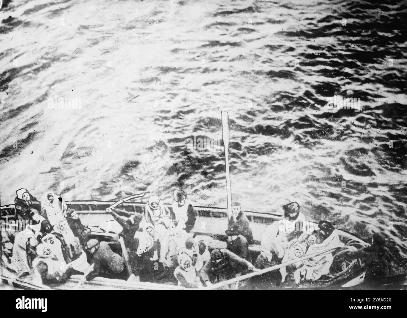 Titanic survivors hi-res stock photography and images - Alamy