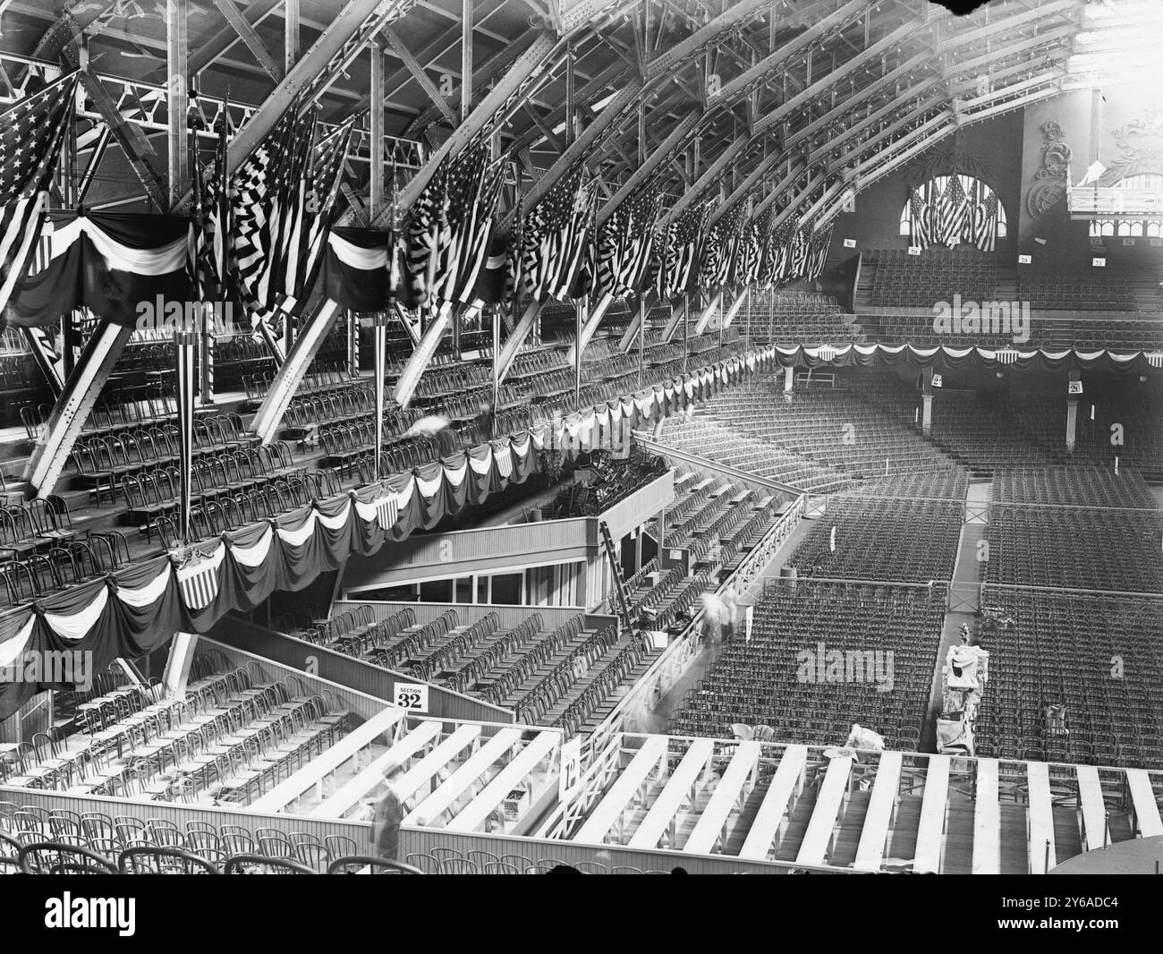 Chicago coliseum interior hi-res stock photography and images - Alamy