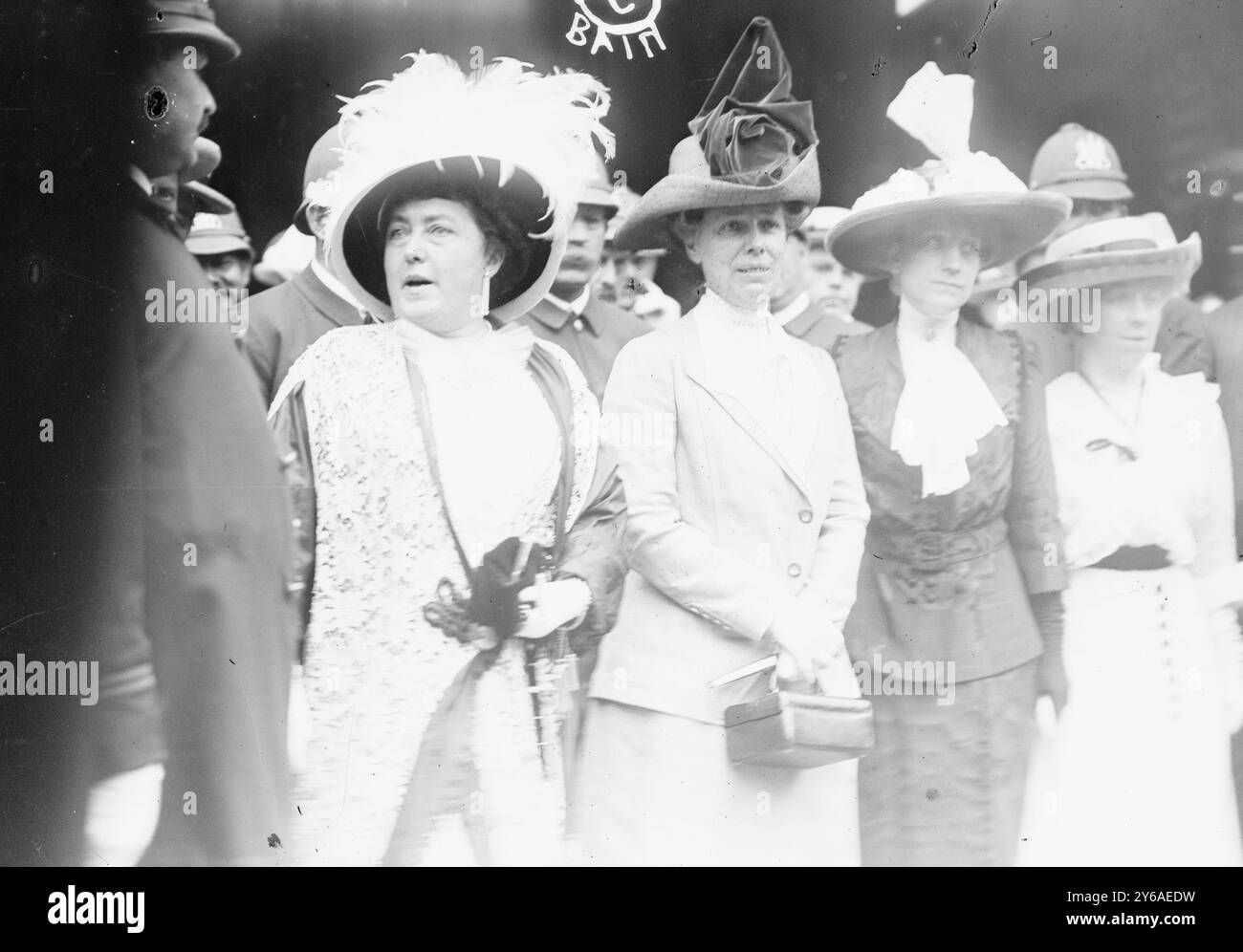 Mrs. N. Mack, Mrs. Wm. H. Taft, L.L. Francis, Mildred Aubry, Photo ...