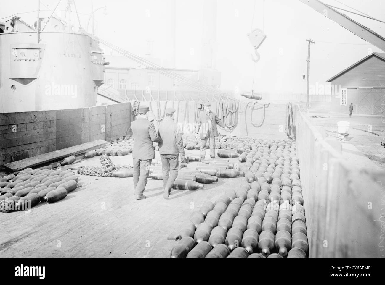 American marines mobilization hi-res stock photography and images - Alamy