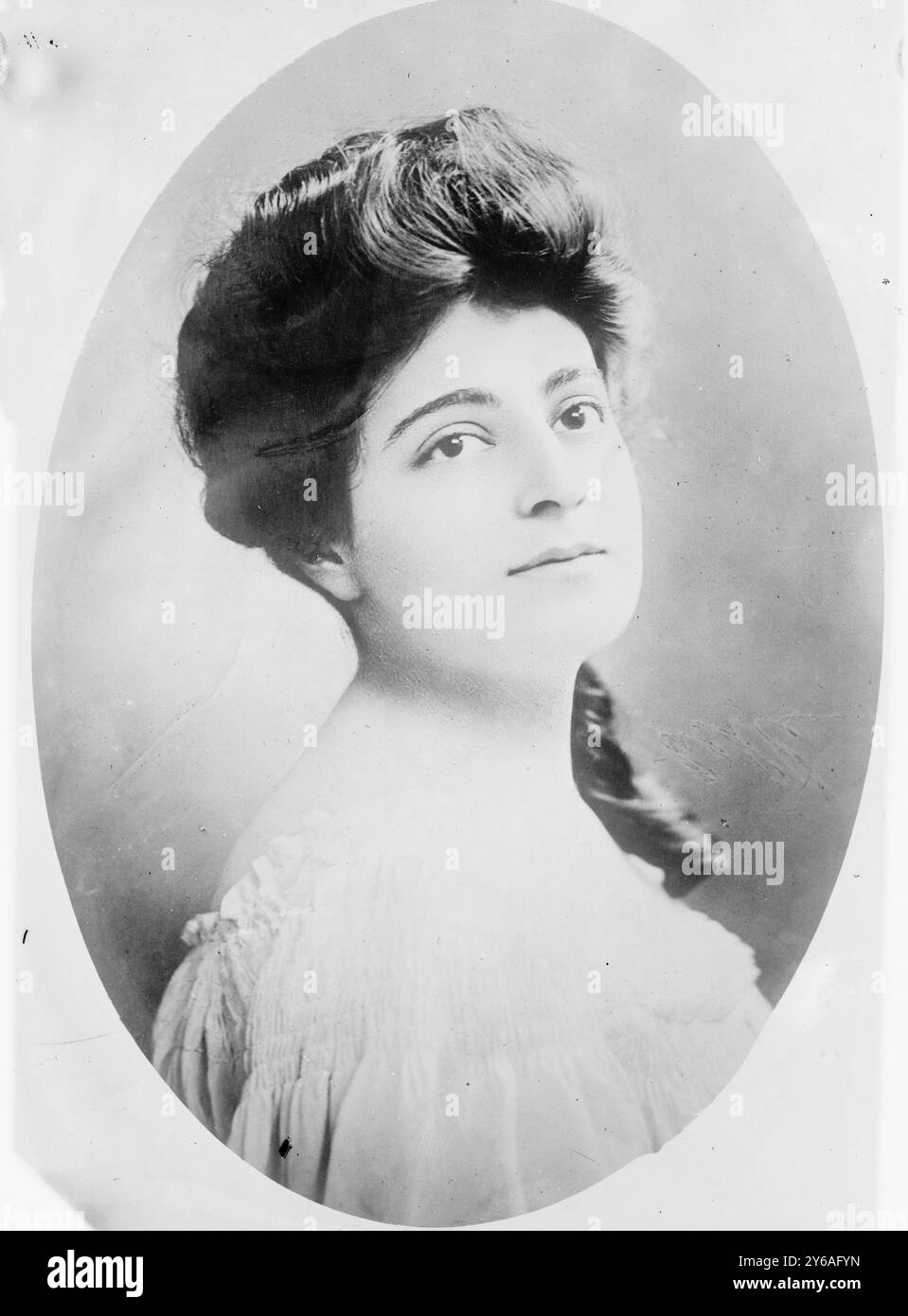 Broadway actress flora zabelle hitchcock hi-res stock photography and images - Alamy