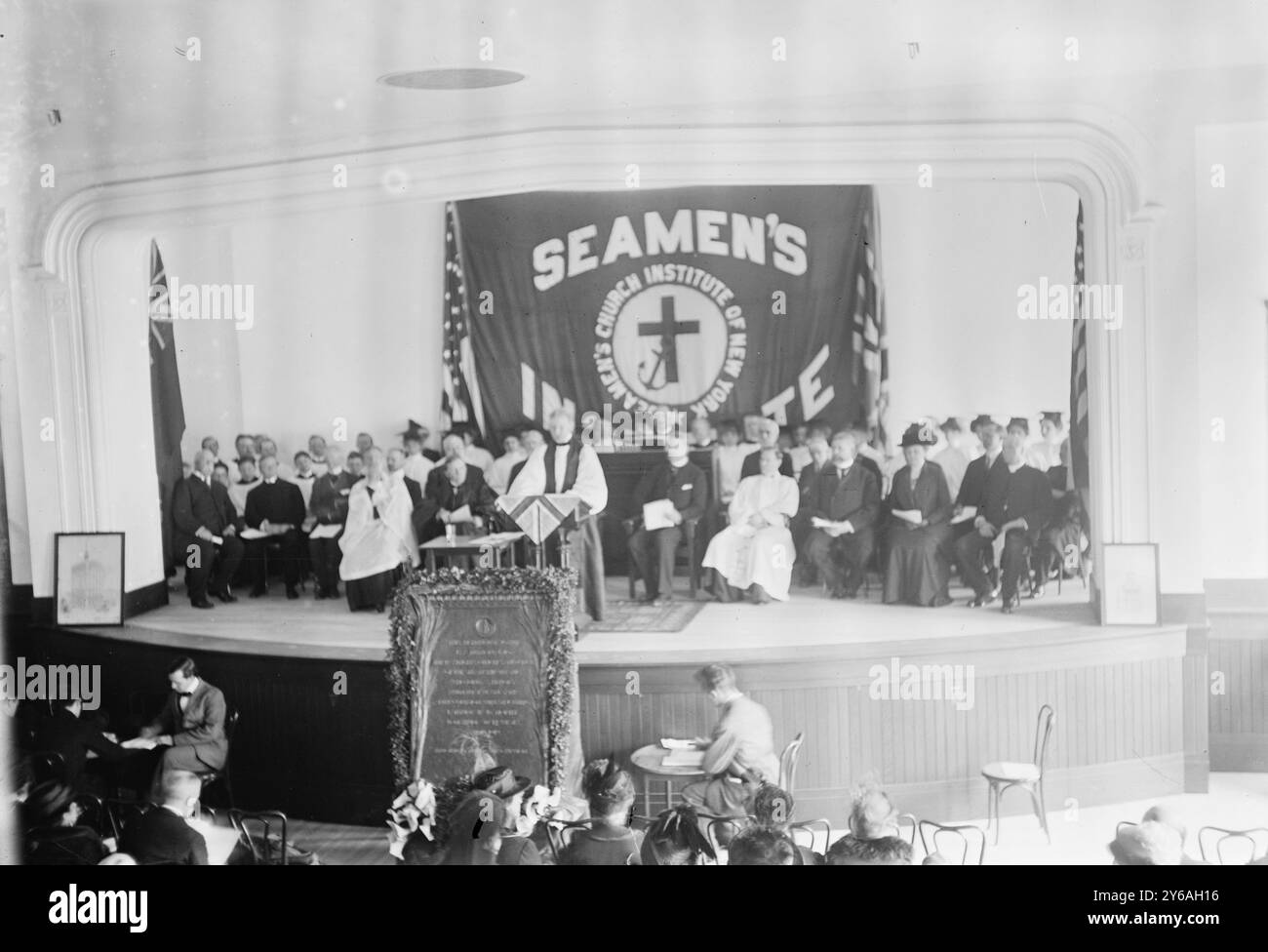 Titanic tablet unveiled seamens institute hi-res stock photography and ...